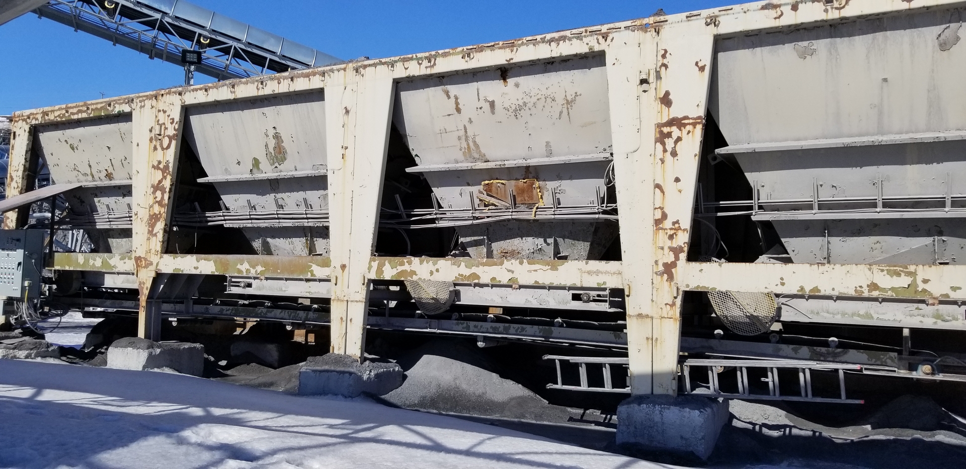 Aggregate Bins 20864 - Used concrete equipment